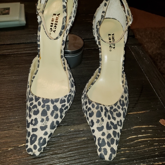 Valley Lane | Shoes | Valley Lane Leopard Print Leather Upper Heel ...
